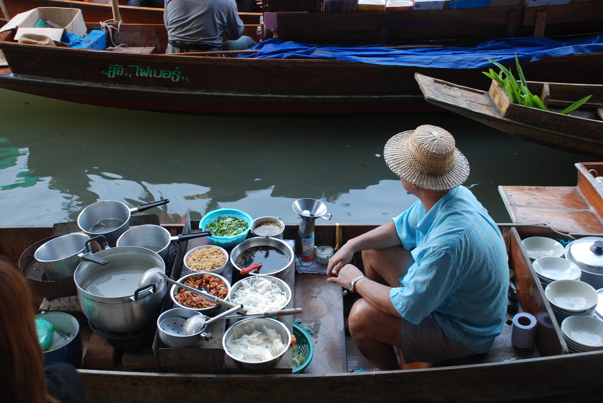 Damnoen Saduak floating market: the one in all the photos