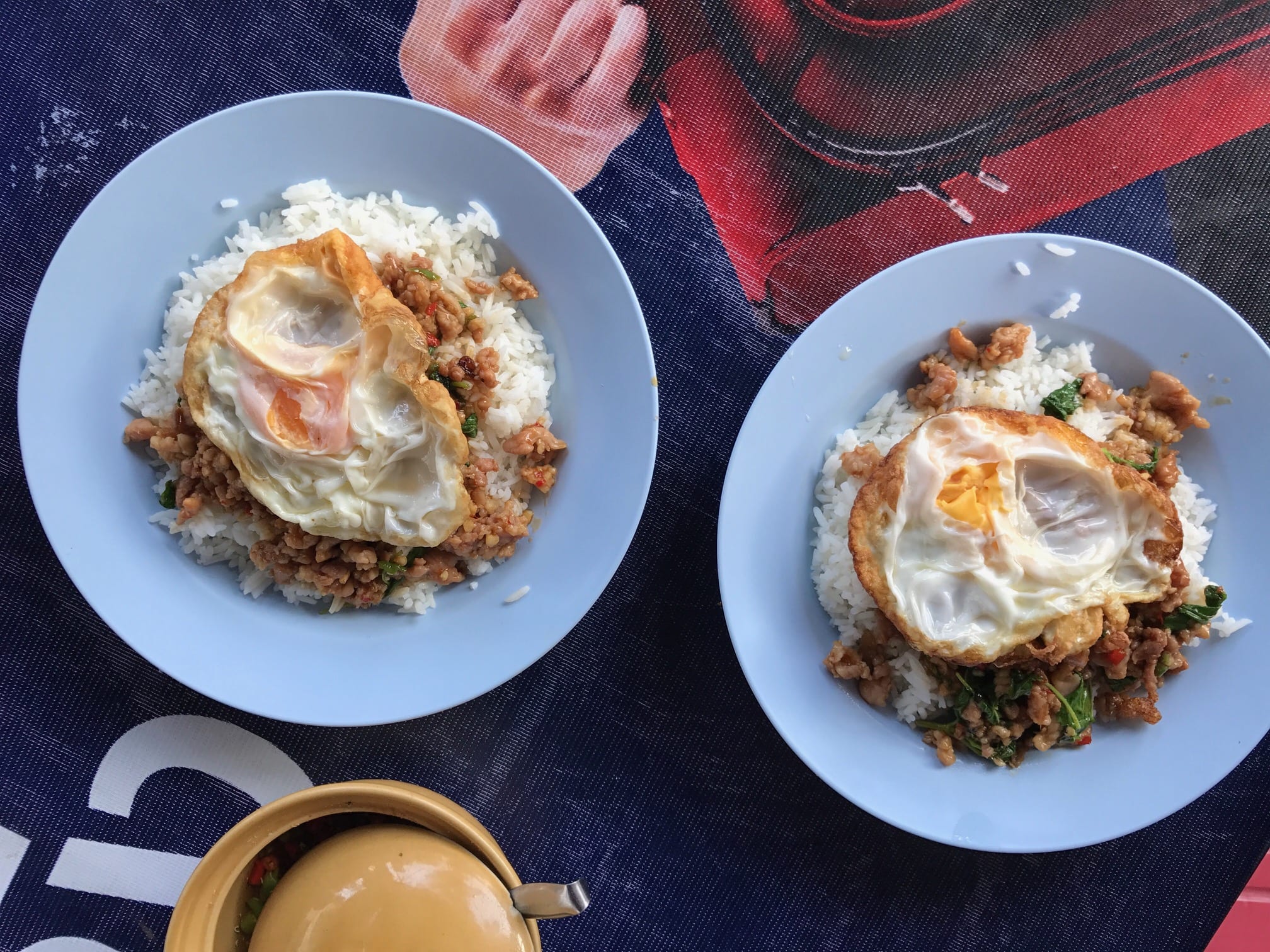 Essential Thai Phrases for Eating in Bangkok - Expique